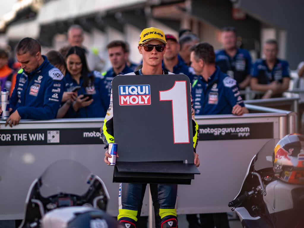 Collin Veijer on pole at the season finale in Valencia - Collin Veijer