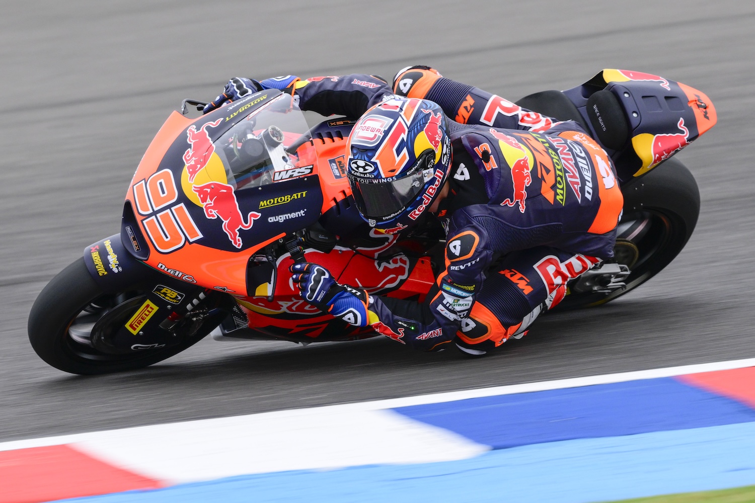 Collin Veijer starts the Moto2 race in Argentina from P25 - Collin Veijer